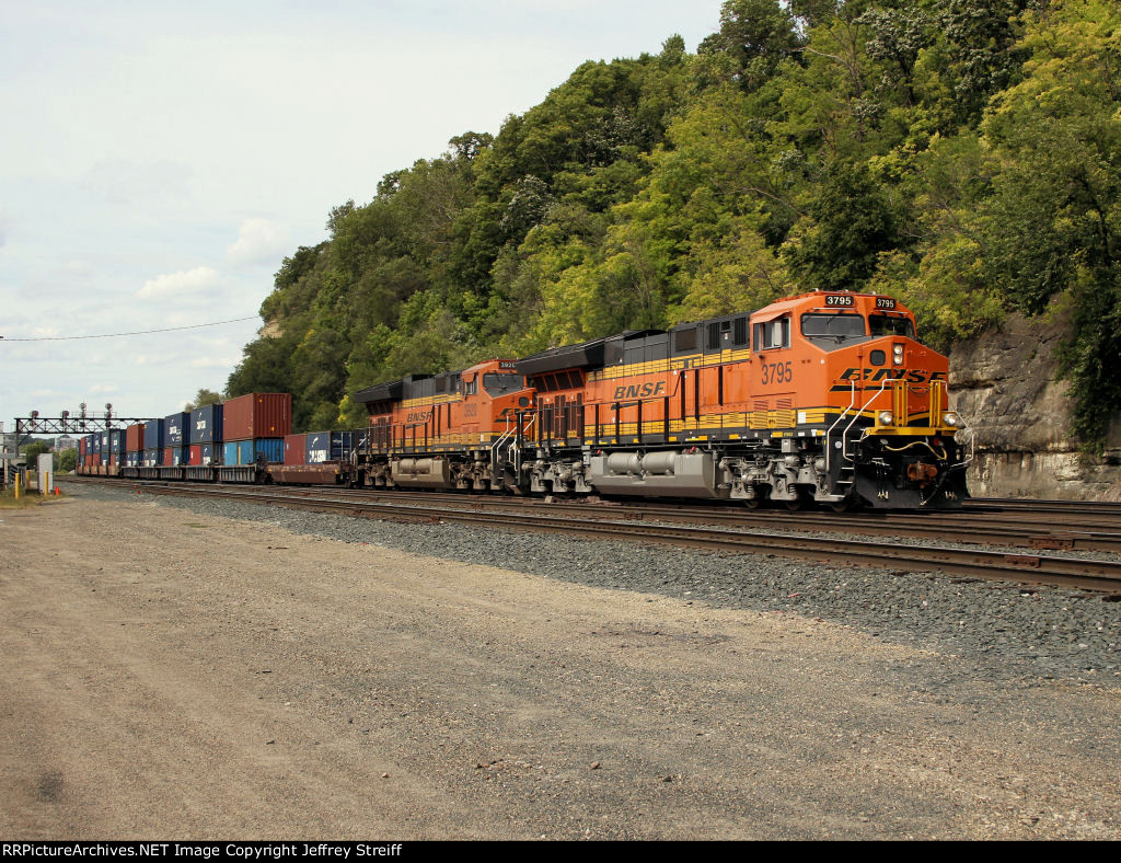 BNSF 3795
